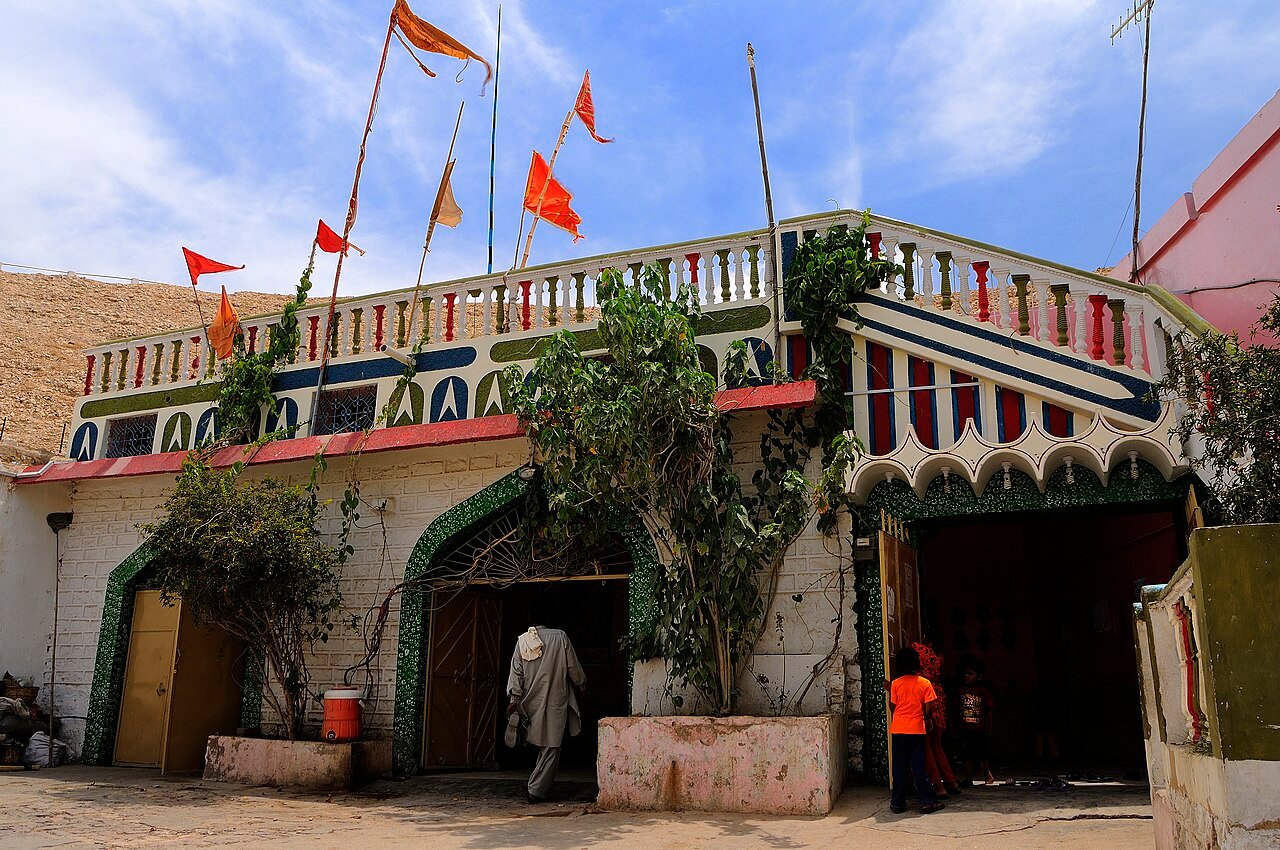 Pakistan का Kalka Devi Cave Temple, जानियें अधिकांश मुस्लिम श्रद्धालु ...
